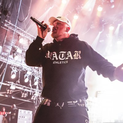 Bonez MC & AK Ausserkontrolle rasieren mit “In meinem Benz” die Szene ...