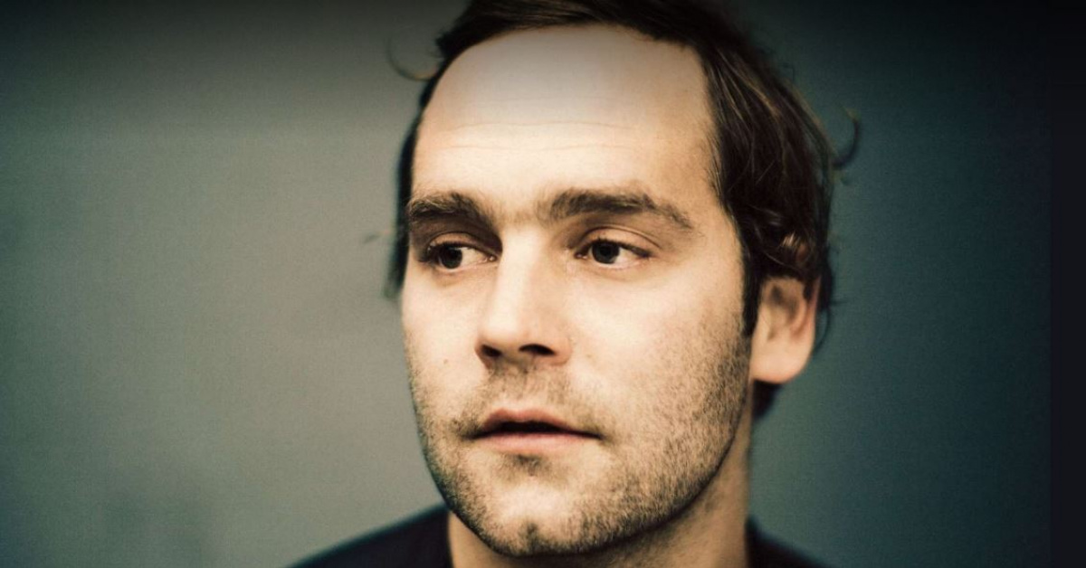 Bosse performt Single “Augen zu Musik an” unplugged bei bigFM