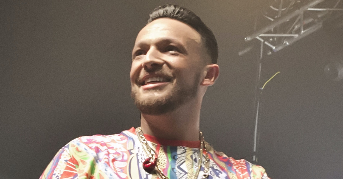 Schafft es KMN Gangs Azet mit “Neue Welt” auf die #1? | bigFM