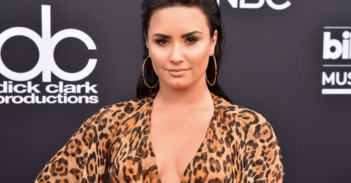 Demi Lovato zieht mit bauchfreien Insta-Shots die Aufmerksamkeit auf sich