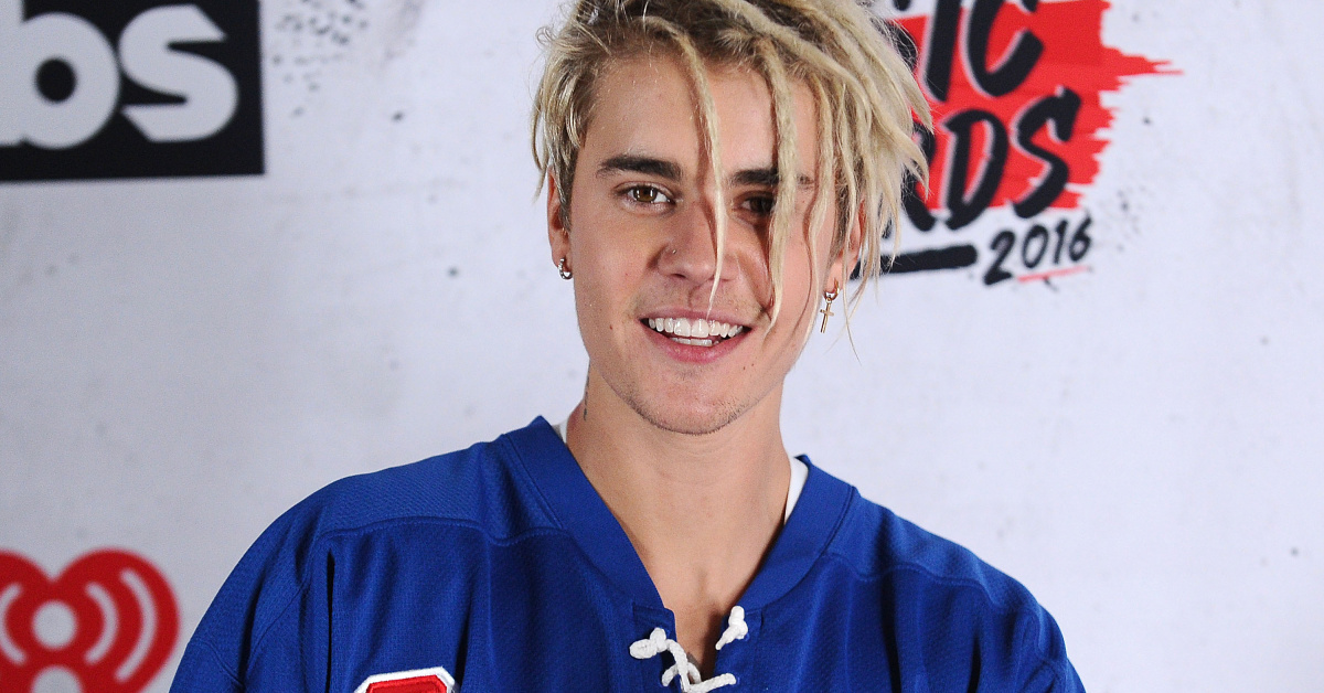 Justin Bieber präsentiert seine Schwester Bay Bieber